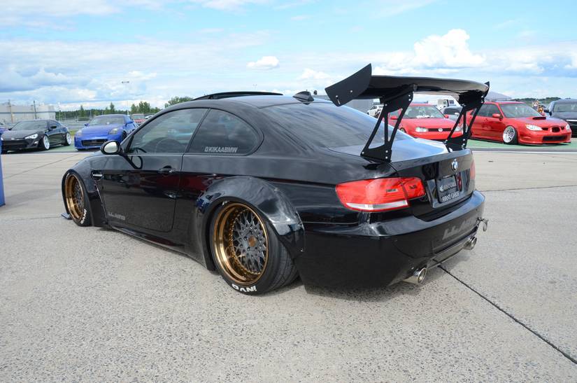 12 Cars Made For The Drag Strip (12 That Wouldn't Last Five Minutes)