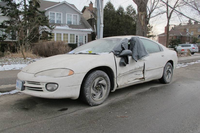 17 Pictures Of Beat-Up Cars Owners Refuse To Take To A Mechanic