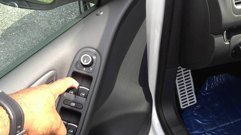 10 Classic Car Features No One Could Live Without (That Are Now Useless)