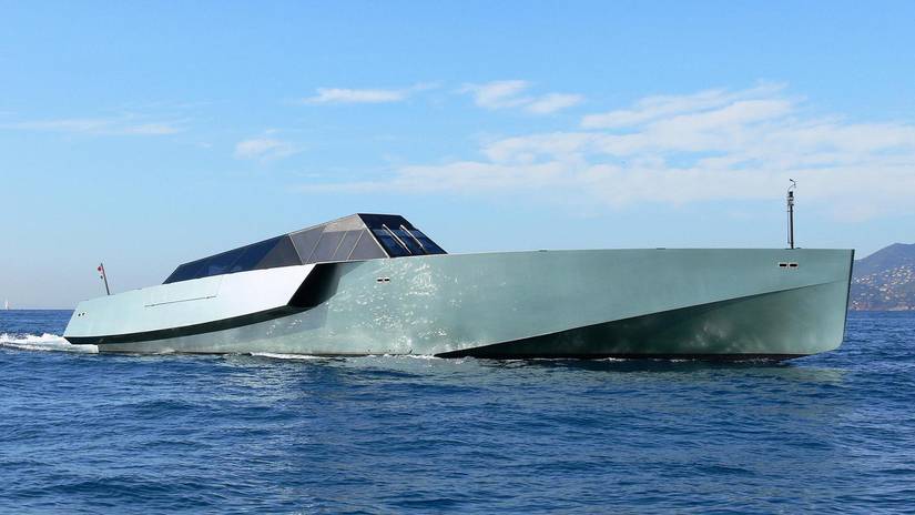 25 Fast Boats That Can Outrun The Coast Guard