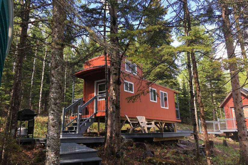 10 Amazing Vehicles Turned Into Tiny Homes
