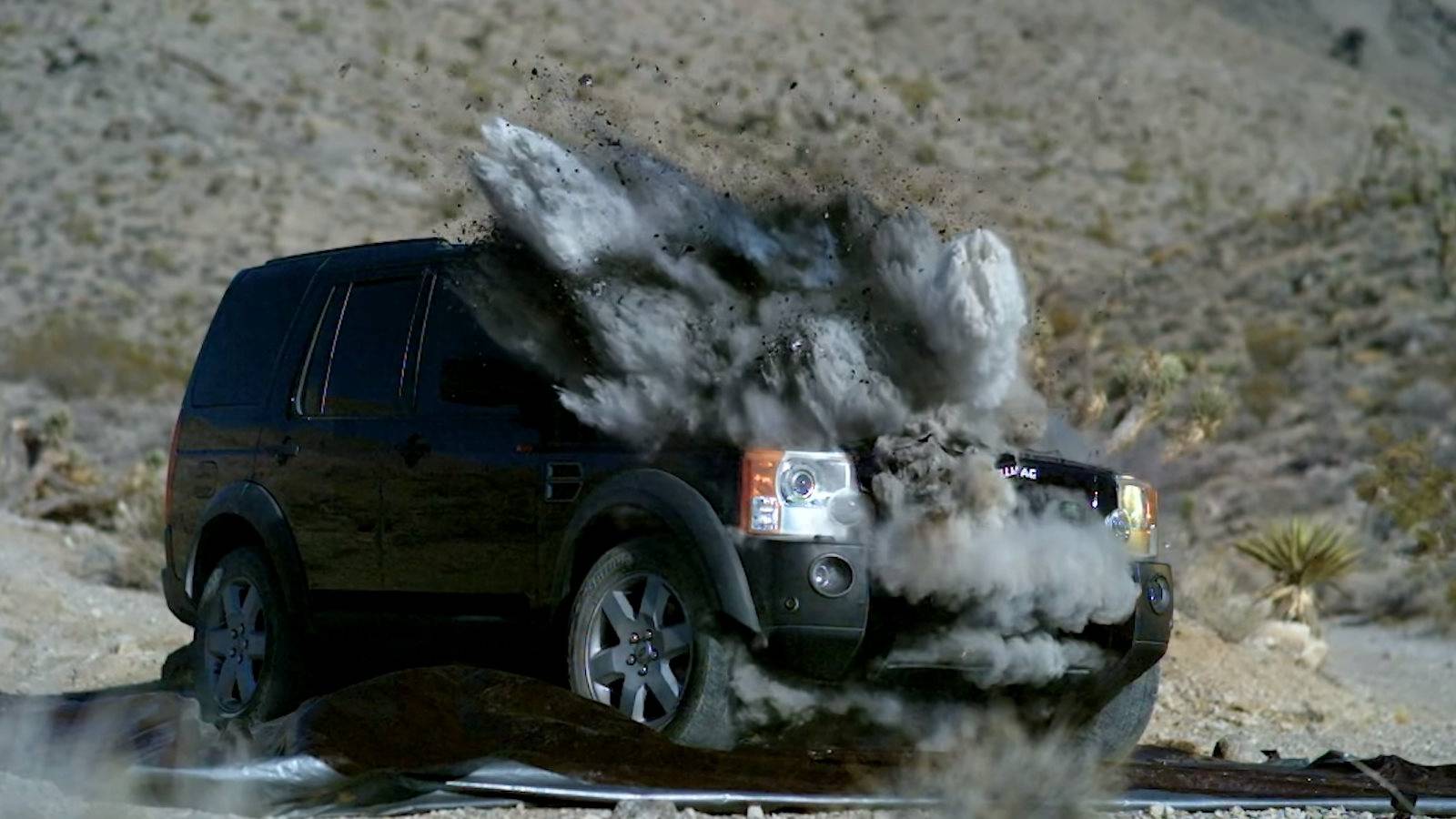 [Video] Land Rover Gets Exactly What It Deserves: Shot By A Tank