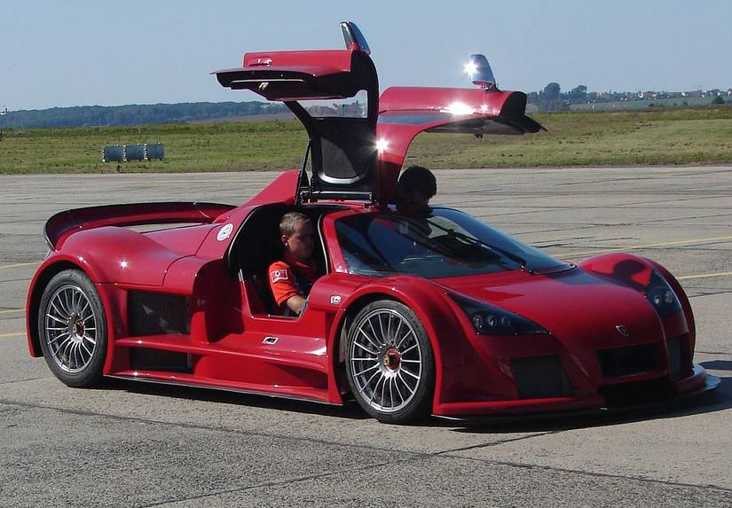 15 Supercars From The 2000s Everyone Forgot About