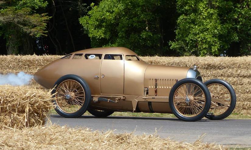 20 Pictures Of Really Weird Race Cars