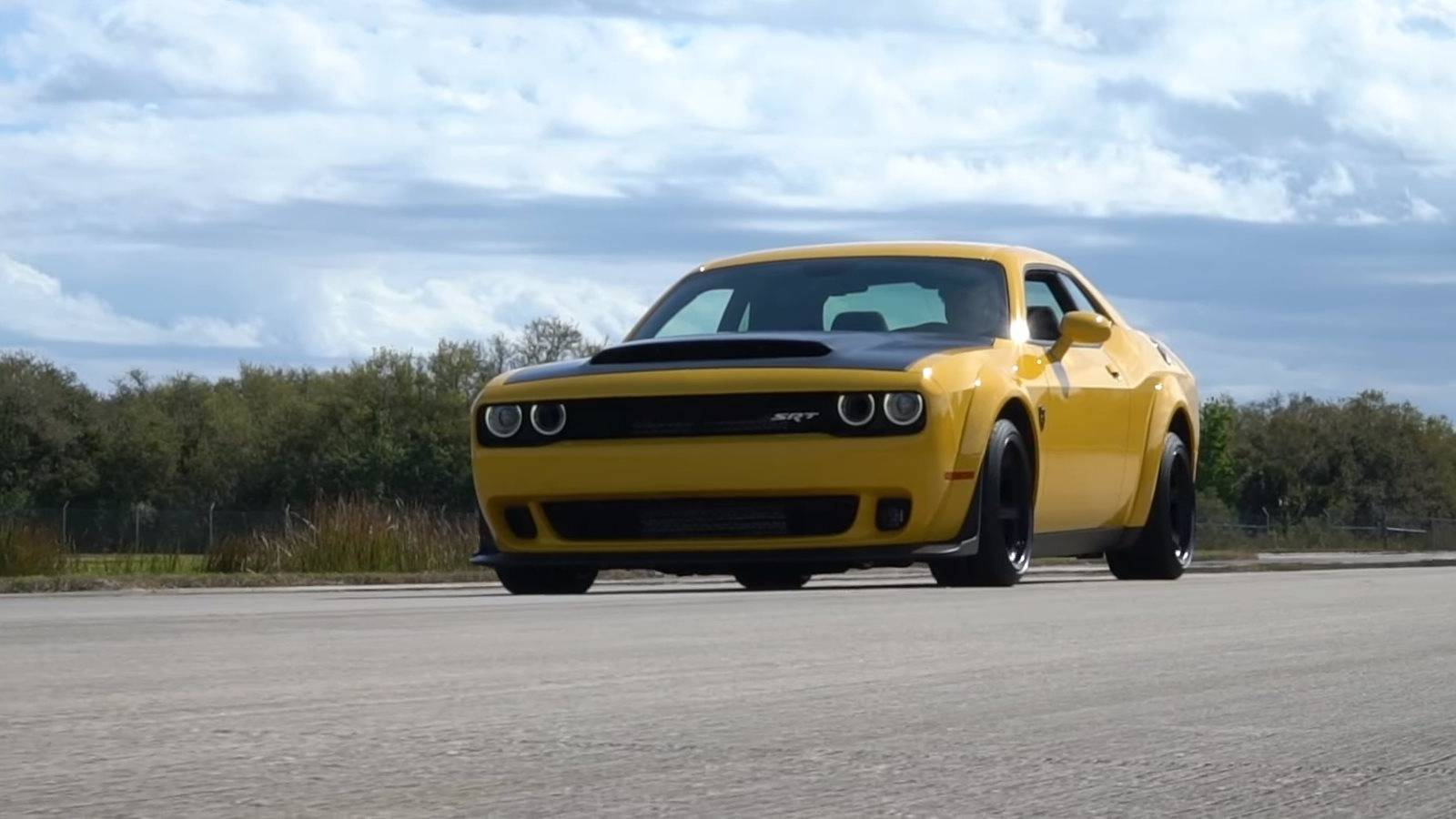 Watch A Dodge Demon Reach 186 MPH In Standing Mile Run