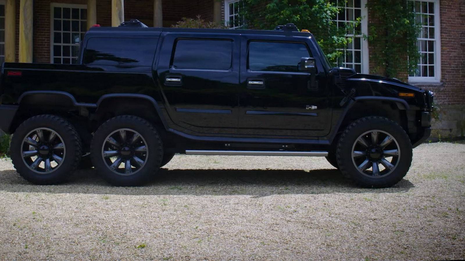 6x6 Hummer Is Both An SUV And Pickup Truck In One Insane Package