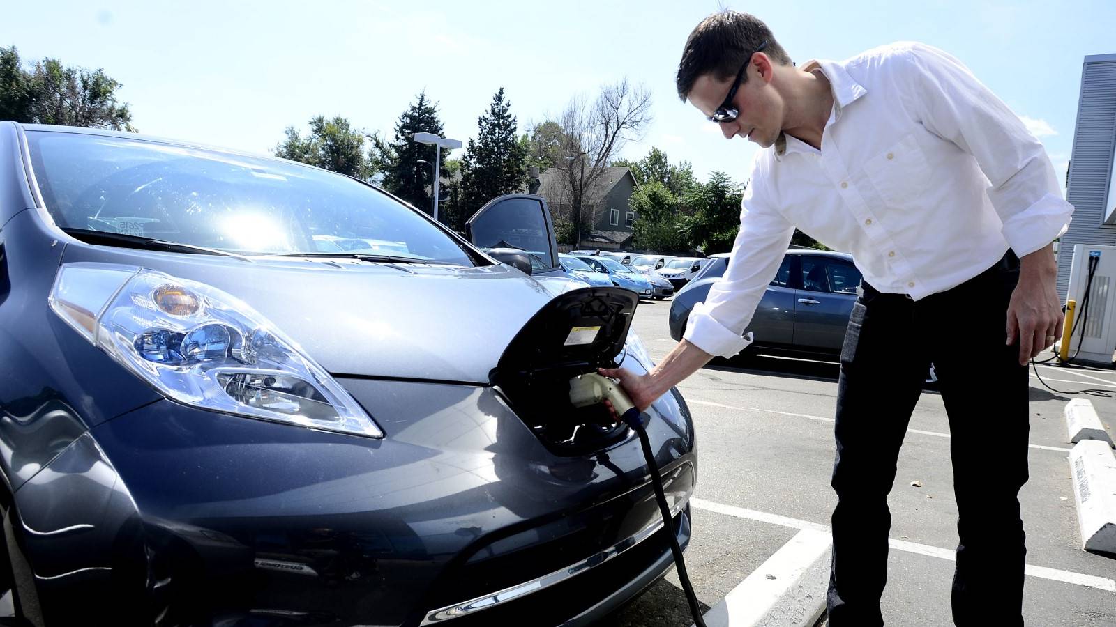 10 States Who Offer The Best Incentives To Owners Of Electric Vehicles