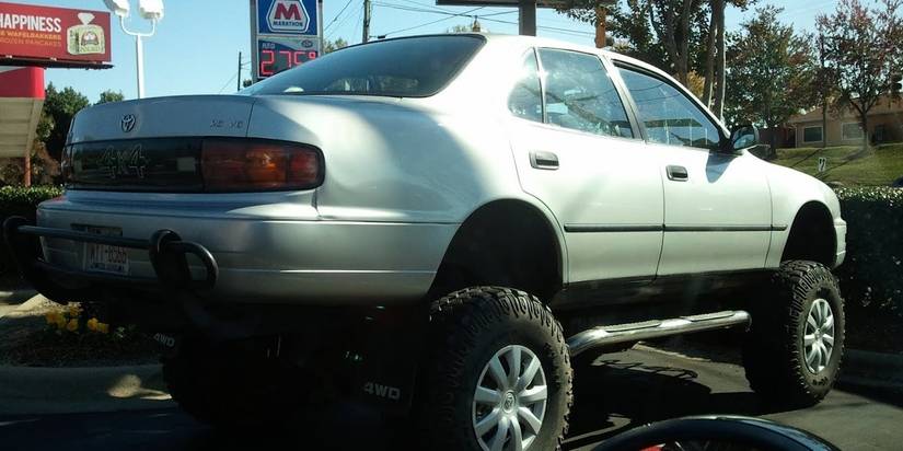 10 Crazy Lifted Cars You Would Never Expect