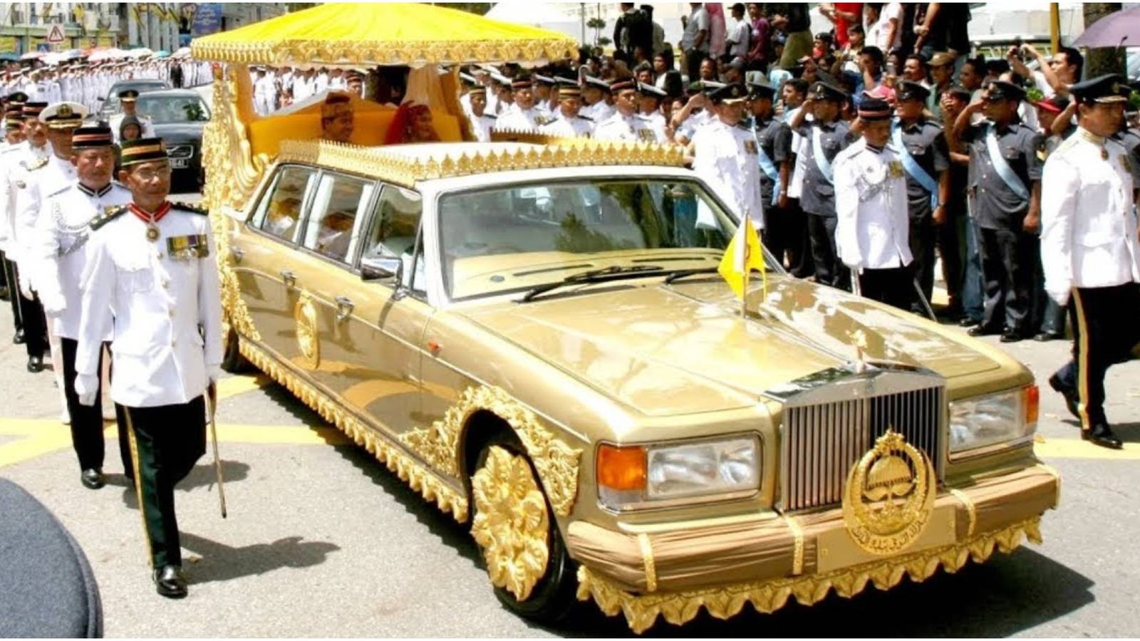 10 World’s Most Luxurious & Expensive Limousines