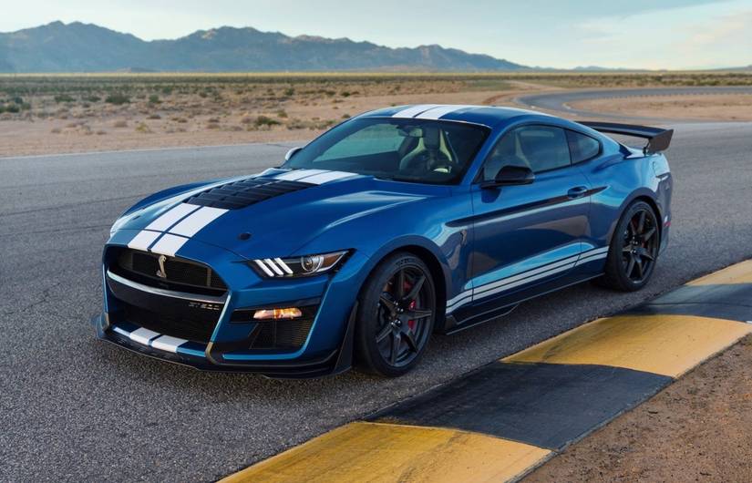 10 Muscle Cars That Make Excellent Drag Racers