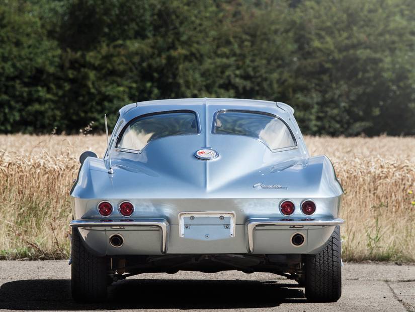 15 Stunning Images Of Old (And New) Chevy Corvettes