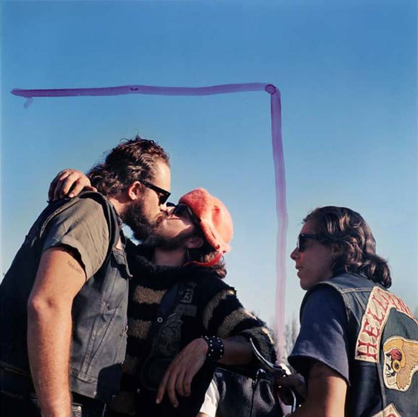 15 Rare Photos Of The Hells Angels And Their Bikes (That Paint Them In ...