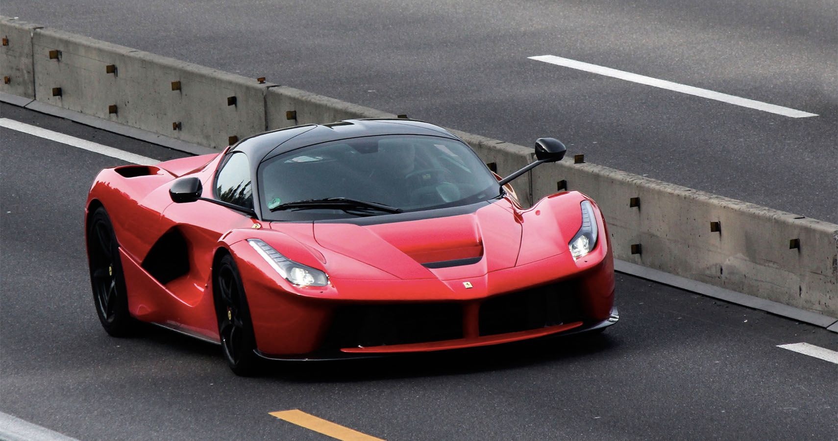 Watch A LaFerrari Crack 230 MPH On The Autobahn