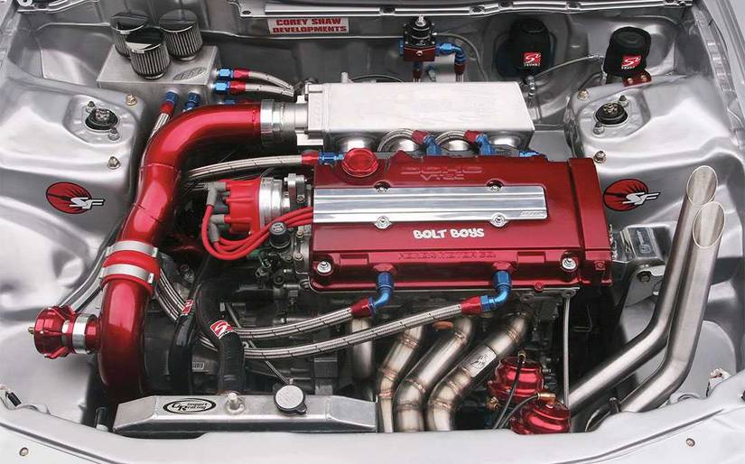 15 Pics Of Cars With Modified Engines Every Gearhead Needs To See