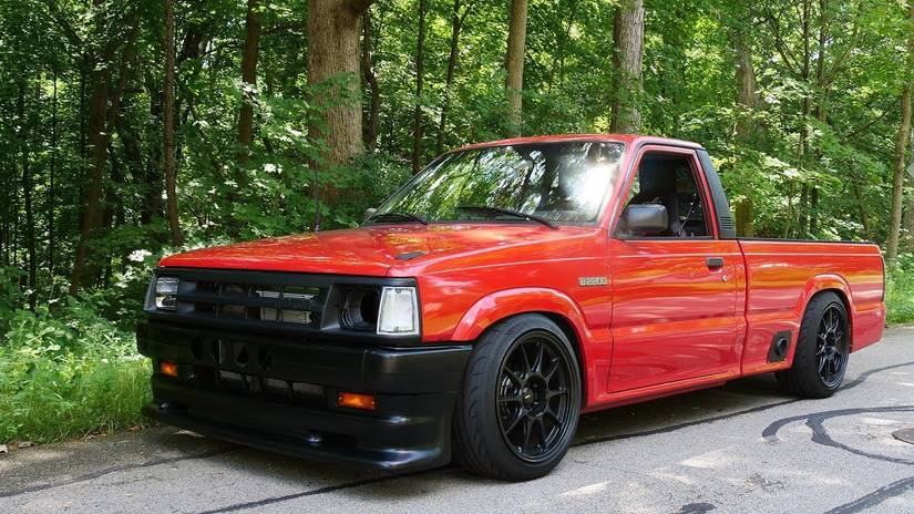 We'd Love To Own These Modified Classic Japanese Pickup Trucks