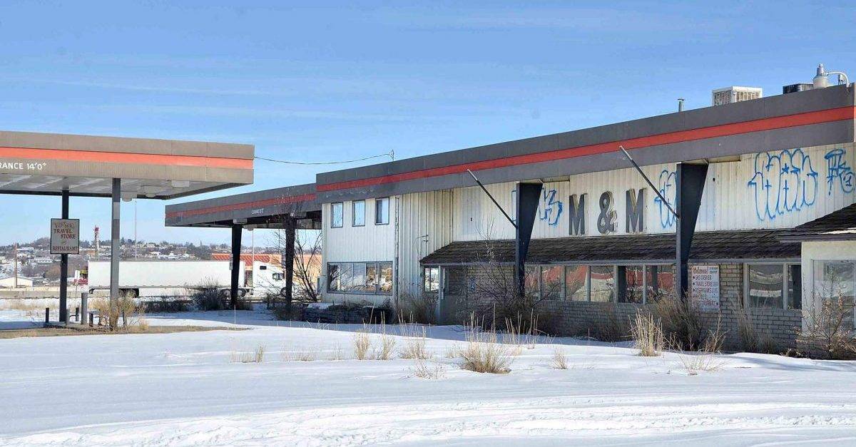 Check Out These Creepy Photos Of Abandoned Truck Stops