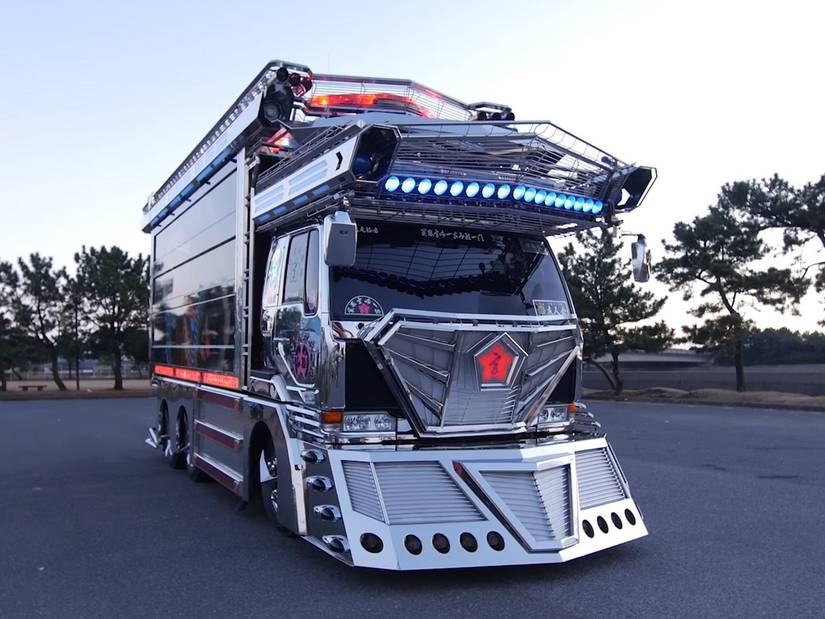 5 Awesome Japanese Car Modifying Trends (5 That Are Beyond Weird)