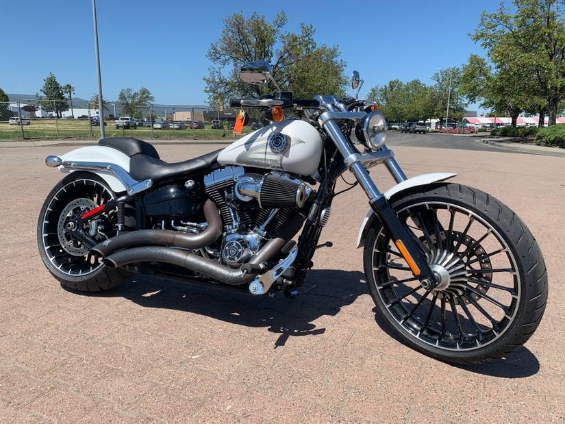 5 Best Motorcycles For Short People (5 That Can Accommodate A Giant)