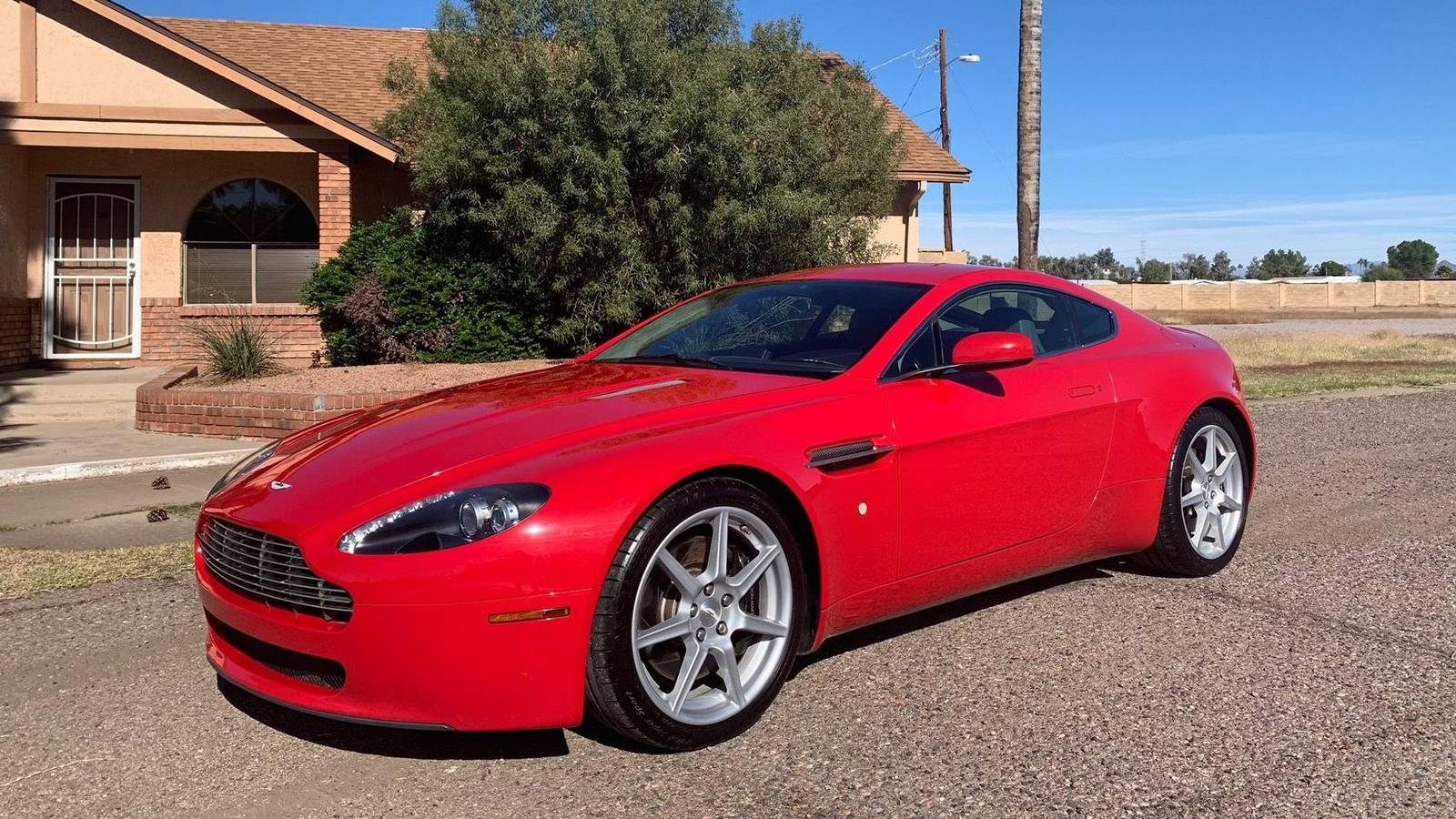 9 Coolest Sports Cars That Won't Break The Bank (1 To Stay Away From)