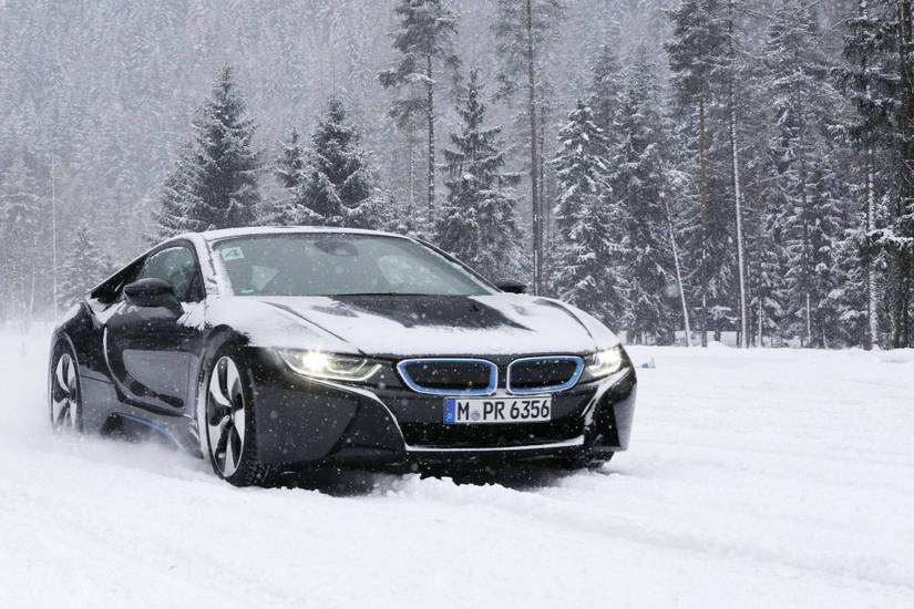 10 Coolest Sports Cars That Can Easily Tear Through Snow