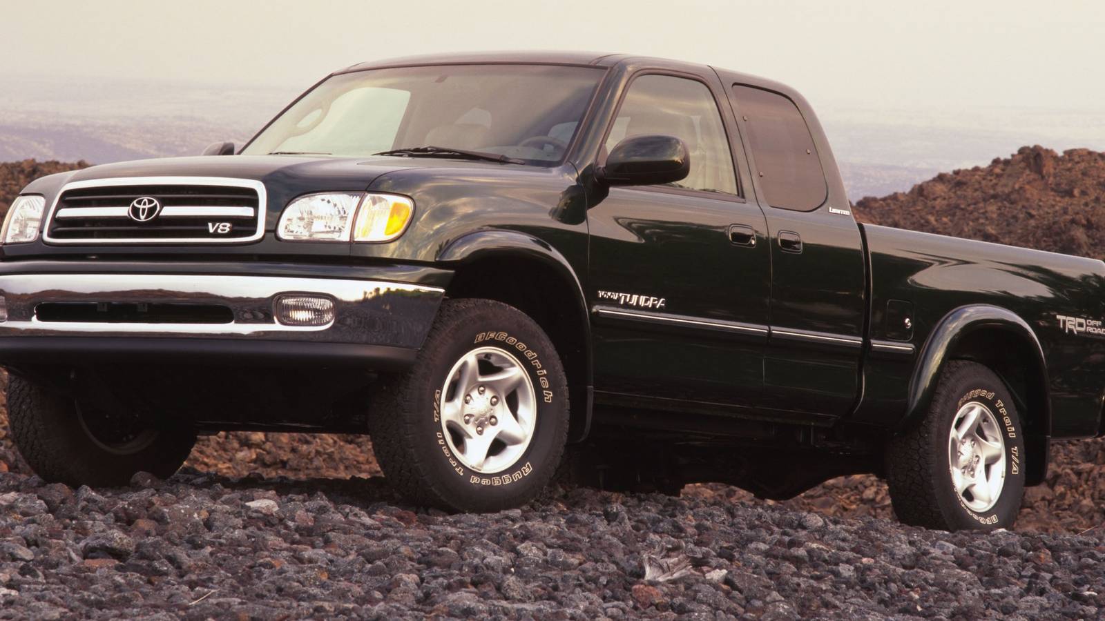 Here's What The 2000 Toyota Tundra Costs Today