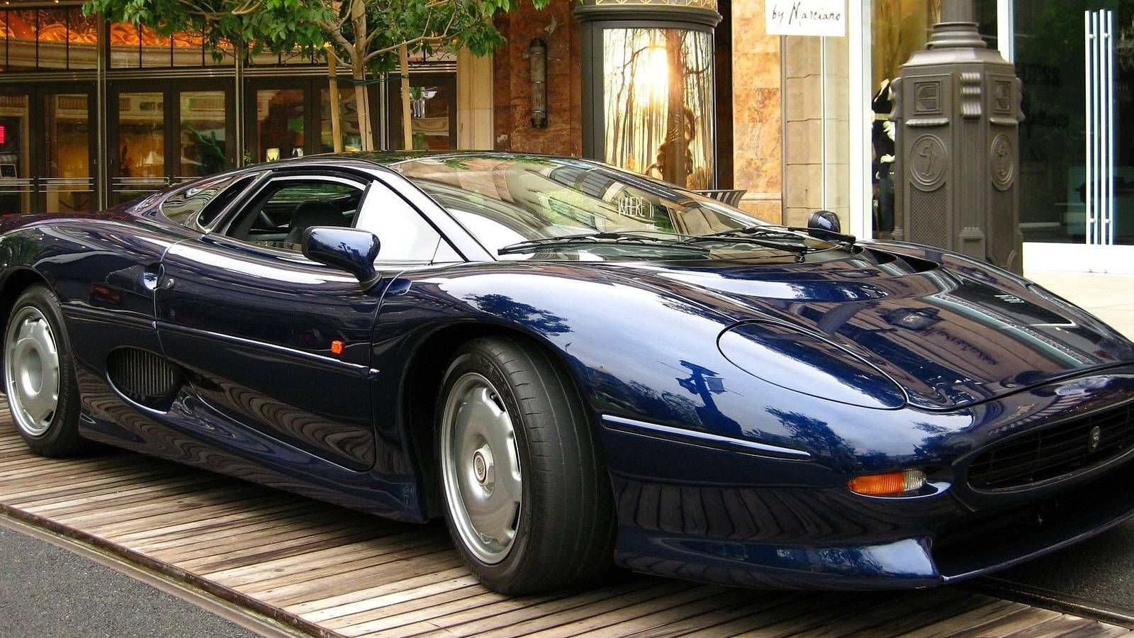 12 Of The Fastest Cars Of The '90s (And The 11 Slowest)
