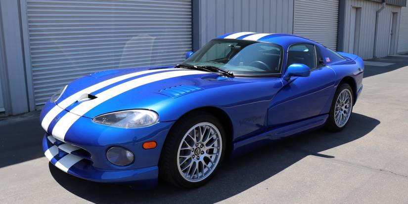 10 90s Supercars That Can Keep Up With Modern Performance Machines