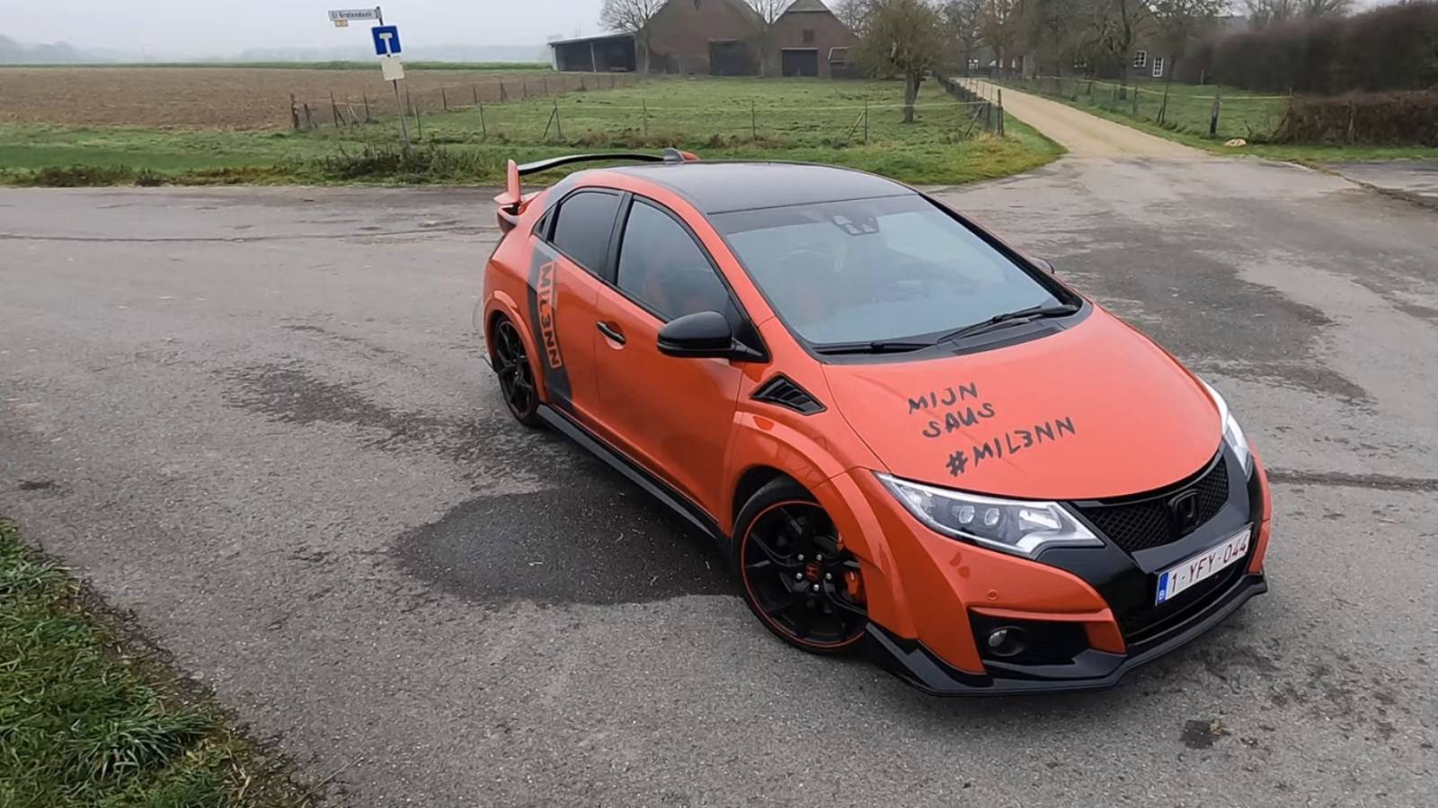 AutoTopNL Take A Look At A Crazy Modified Civic Type R FK2