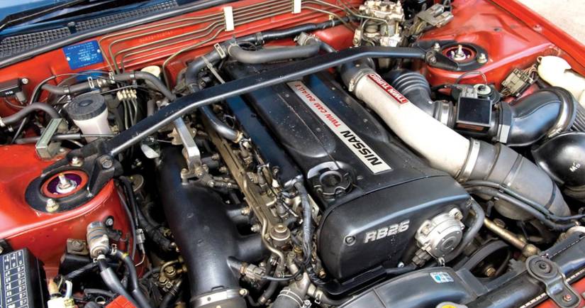 skyline r32 engine type