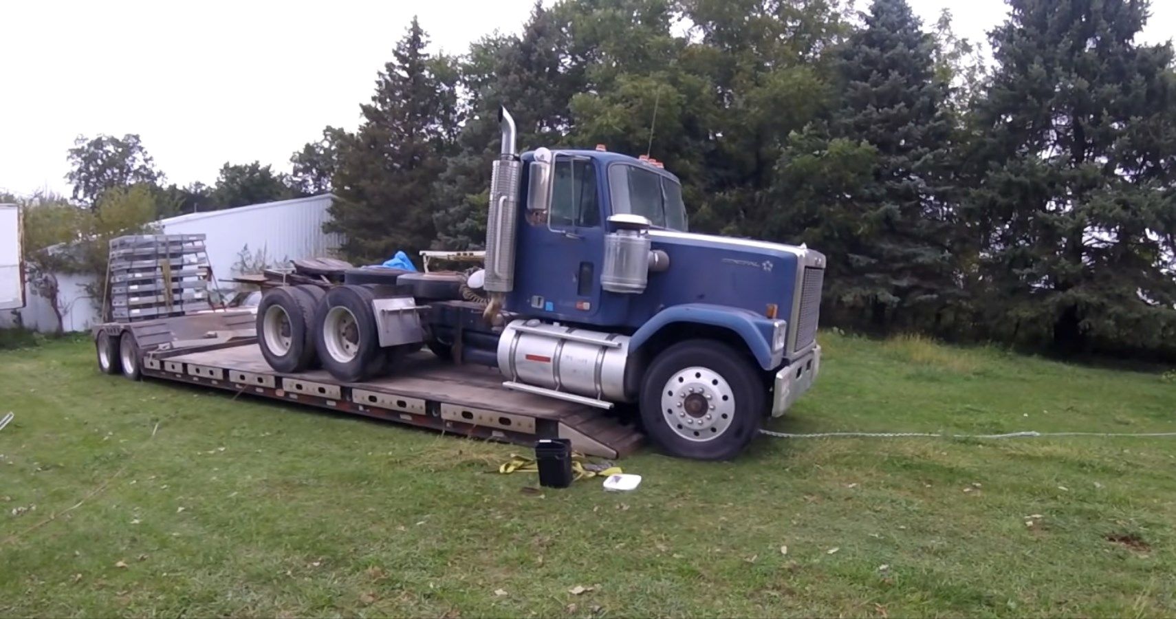 Remember The KITT-Hauling Knight Rider Semi Truck? These Fans Tracked ...