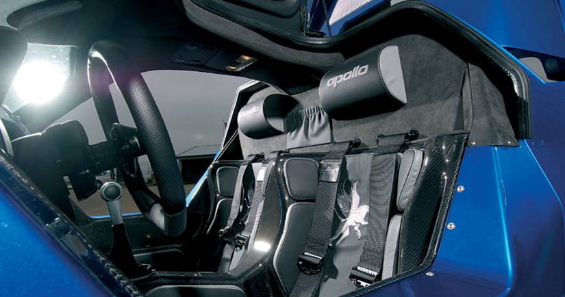 gumpert apollo interior