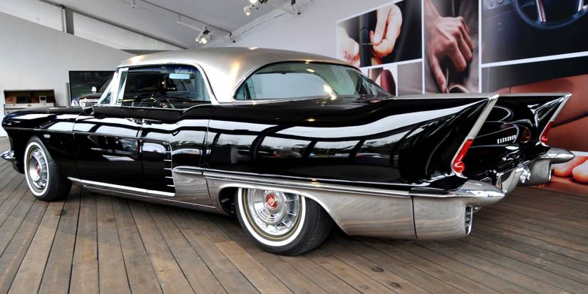We'd Love To Own These Classic American Luxury Sedans