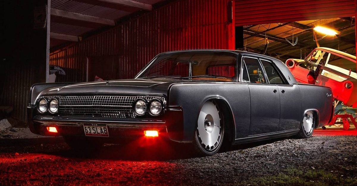 We'd Love To Own These Classic American Luxury Sedans