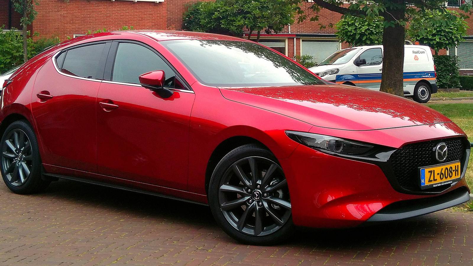 10 Coolest Entry Level Sports Cars For A Budget-Conscious Buyer In 2021