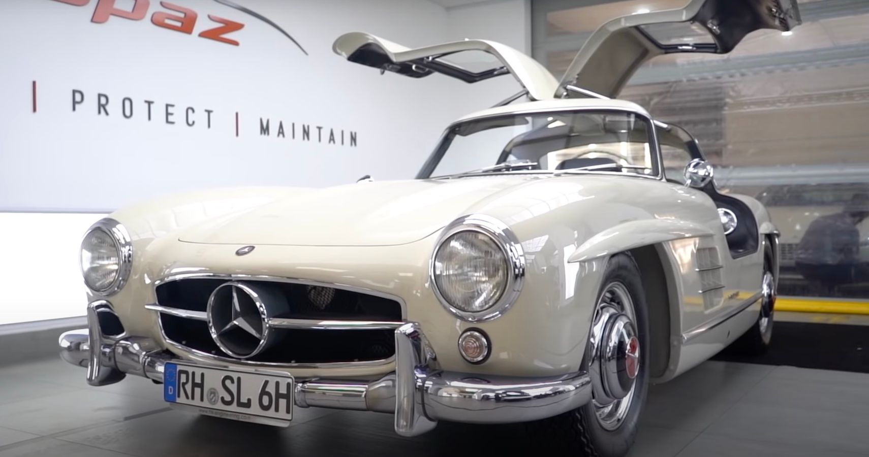 British Detailer Shows Stunning Mercedes-Benz 300SL Given Some TLC
