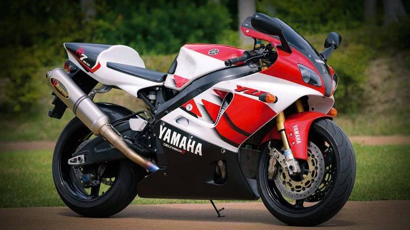 A Detailed Look Back At The Original Yamaha YZF-R7