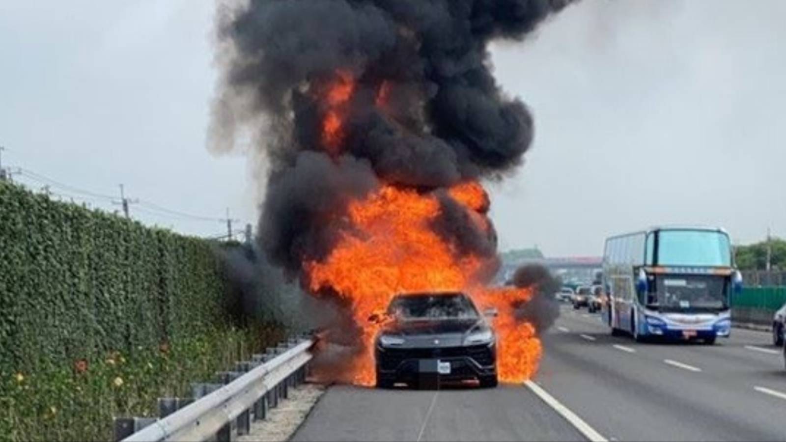 Watch This Lamborghini Urus Burst Into Flames In Taiwan