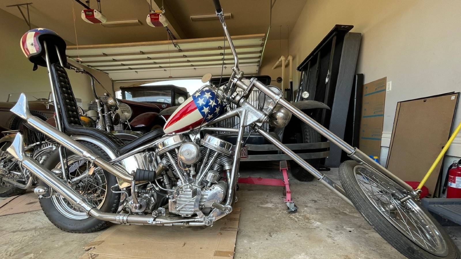 The True Story Behind The Captain America Bike From Easy Rider