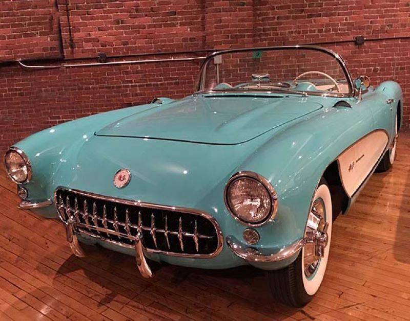 10 Classic Corvettes Every Collector Wants To Get Their Hands On