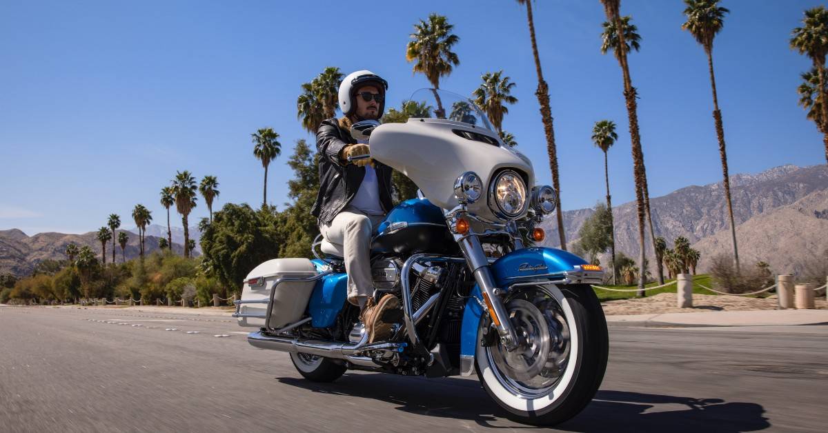 Comparing The New 2021 Harley-Davidson Electra-Glide Revival To Its ...