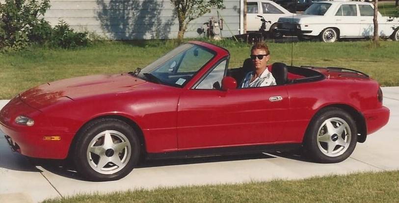 10 Reasons Why Gearheads Should Buy A Mazda Miata NA Right Now