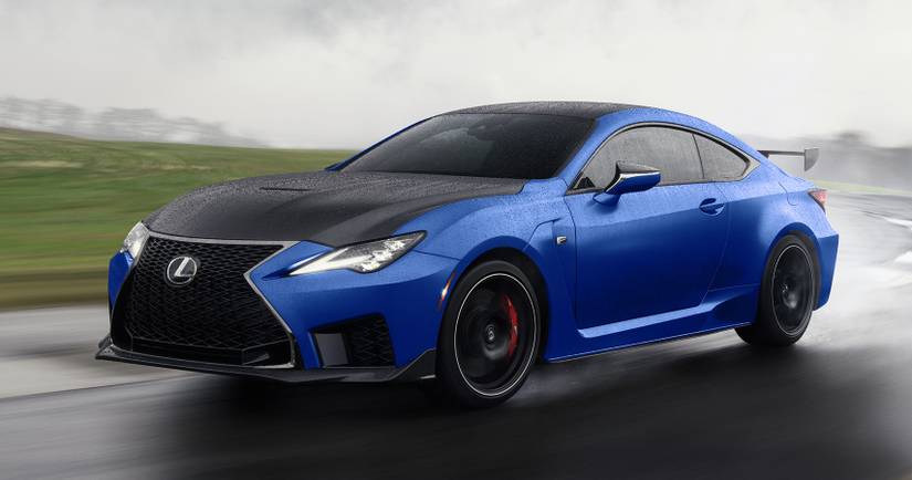 These Spacious Sports Cars Are Perfect For Large People