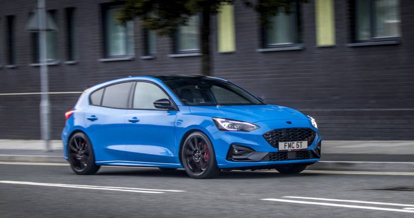 performance blue focus st