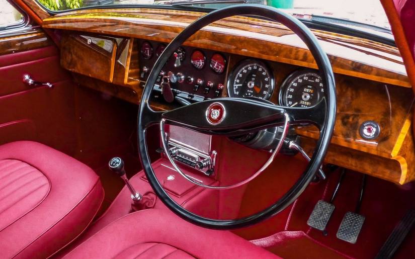 jaguar mark 2 interior
