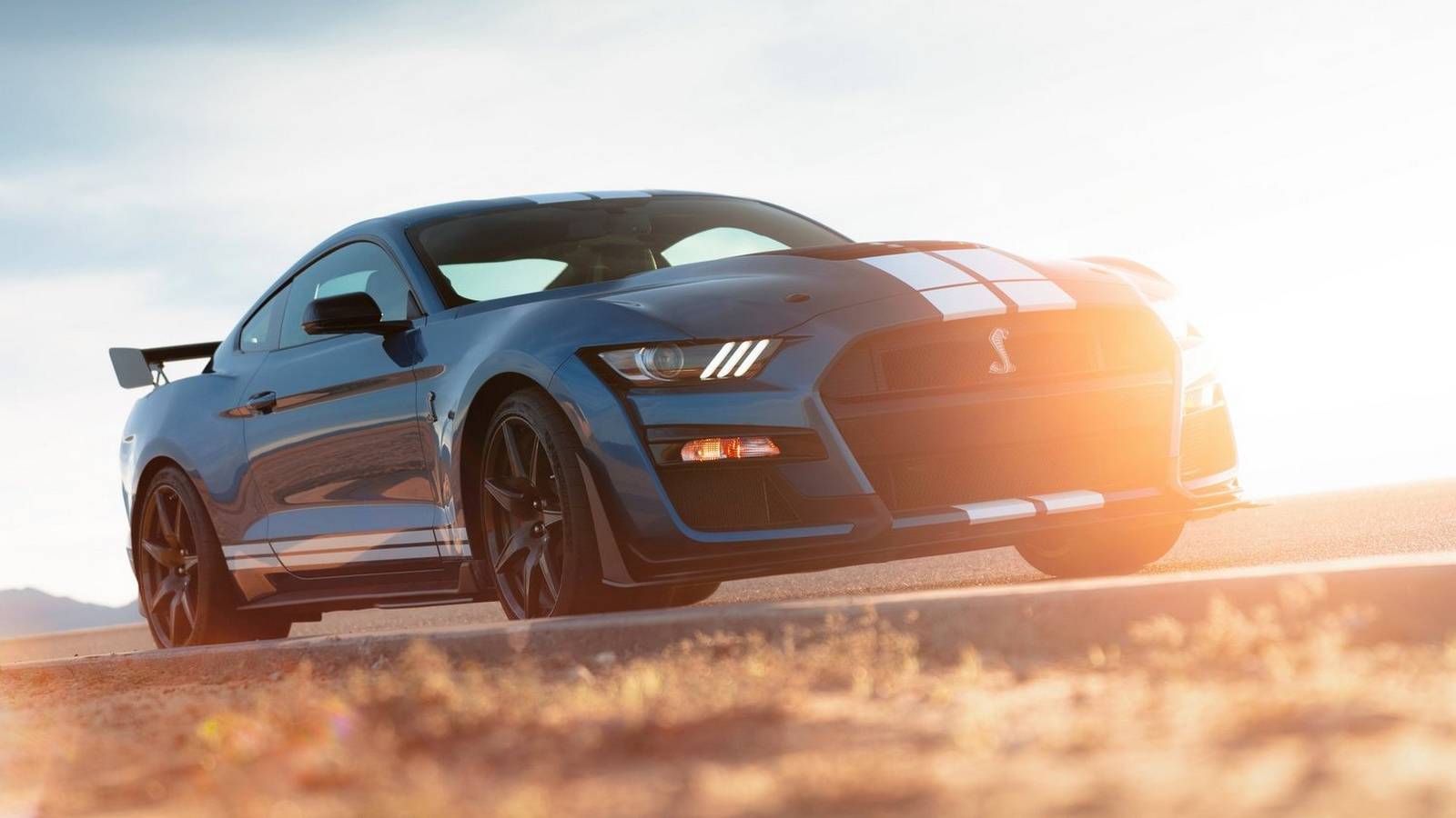 10 Best Front-Engine Sports Cars On The Market Right Now