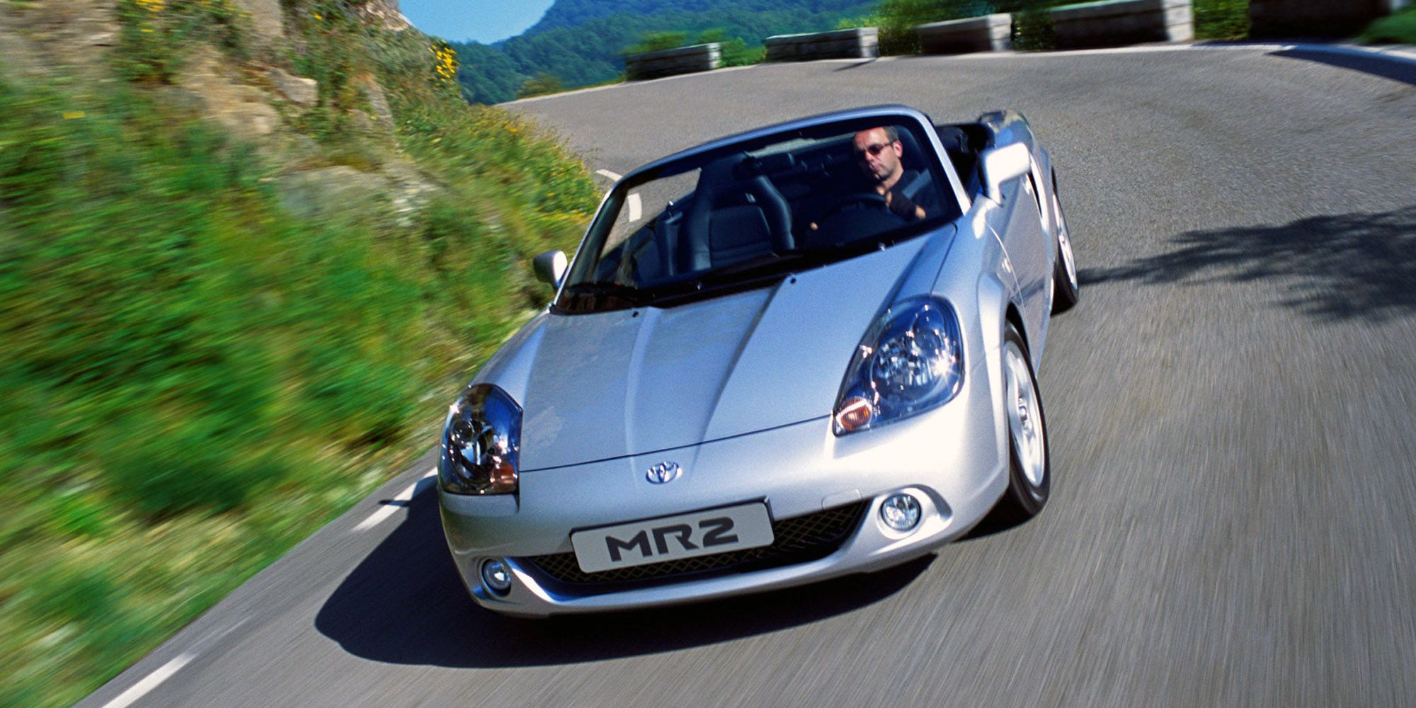 A Buying Guide To The 2000-2005 Toyota MR2 Spyder