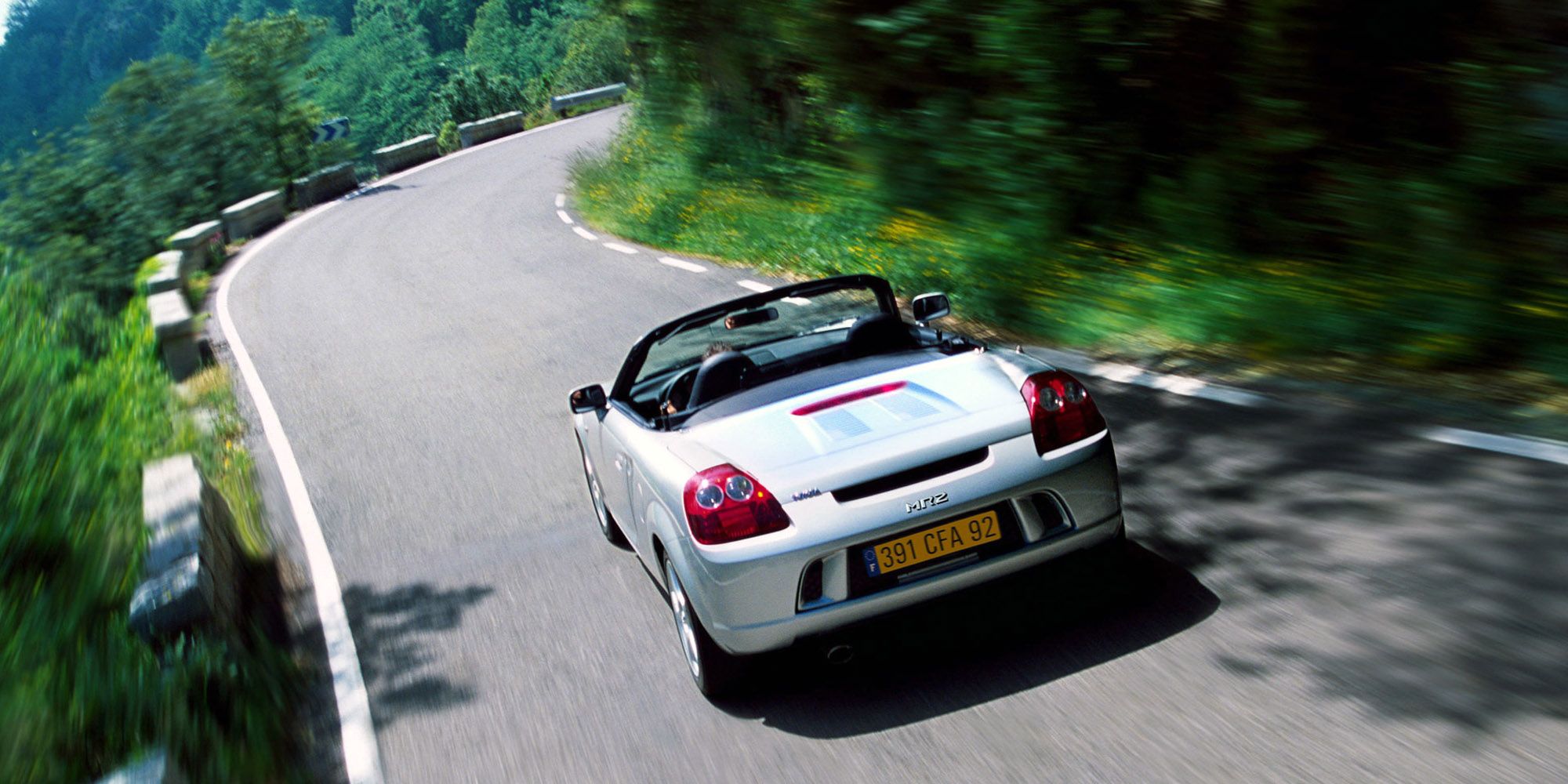 A Buying Guide To The 2000-2005 Toyota MR2 Spyder