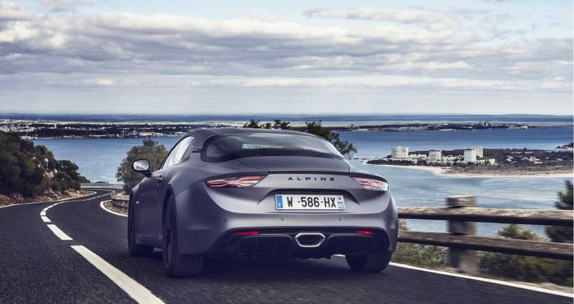 5 Sports Cars We'd Buy Over The 2022 Ford Mustang GT (5 We Wouldn't)