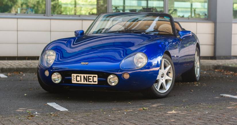 10 Things That Make The TVR Griffith A British Sports Car Icon