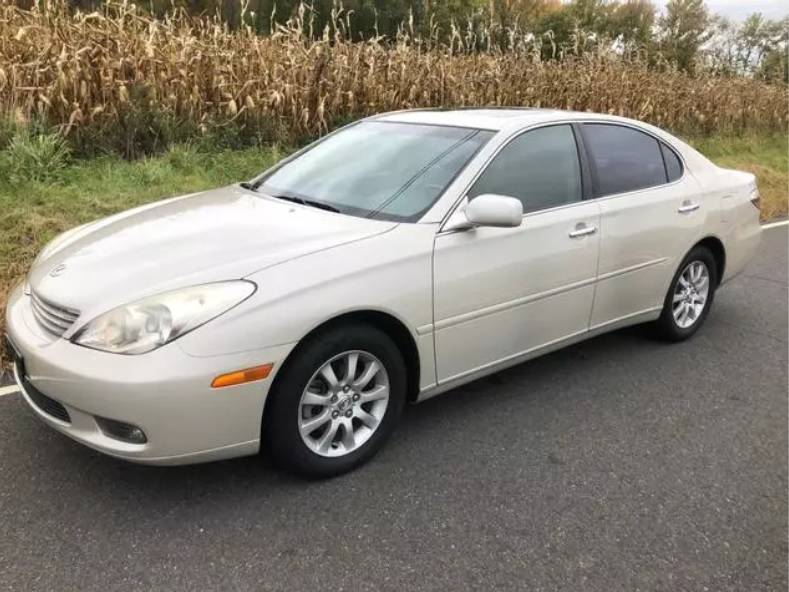 Here's Everything You Should Know About The 2002 Lexus ES 300